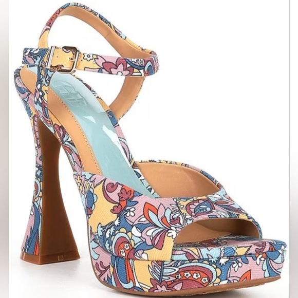 Gianni Bini | Shoes | Gb Supermodel Mod Printed Square Toe Platform ...